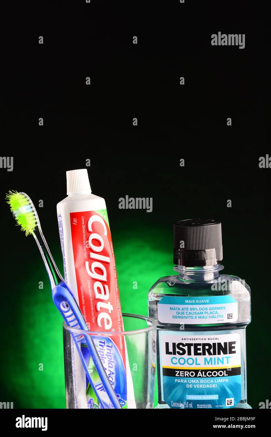 Listerine hi-res stock photography and images - Alamy