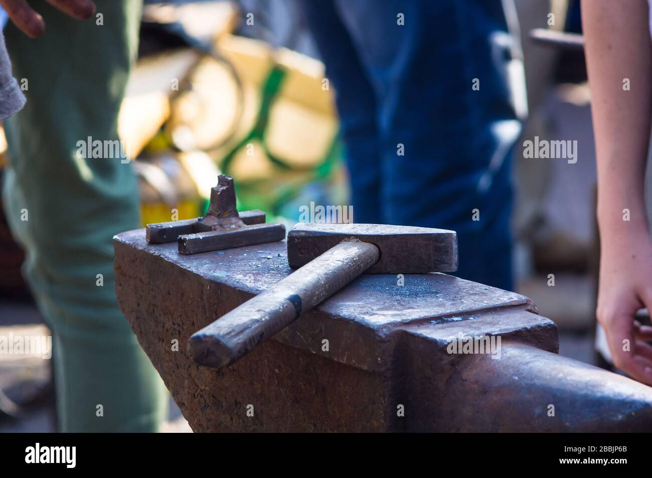 Hand forging hi-res stock photography and images - Alamy