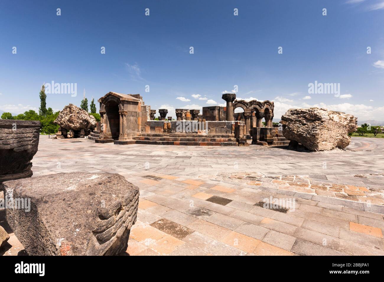 Zvartnots, Ancient Armenian temple, Archaeological Site of Zvartnots ...