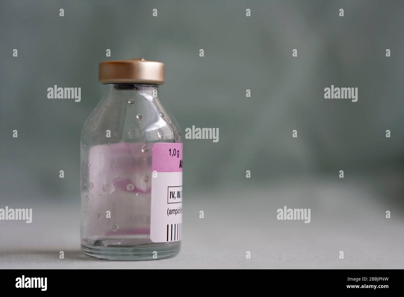 Antibiotics injection hi-res stock photography and images - Alamy