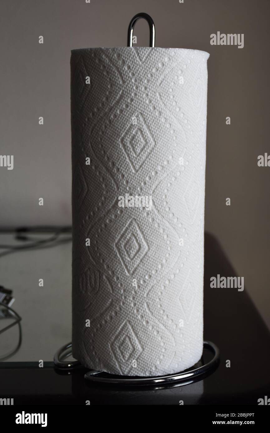 Kitchen roll sheet hi-res stock photography and images - Alamy