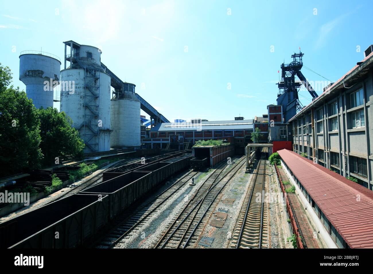 The plant and equipment of a coal mine, construction site Stock Photo ...