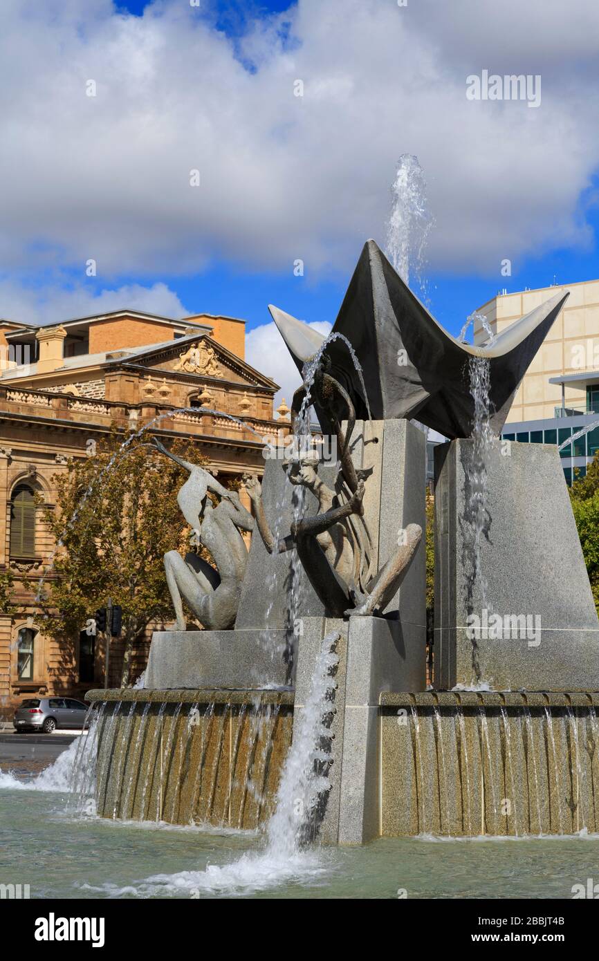 Fountain in victoria square hi-res stock photography and images - Alamy