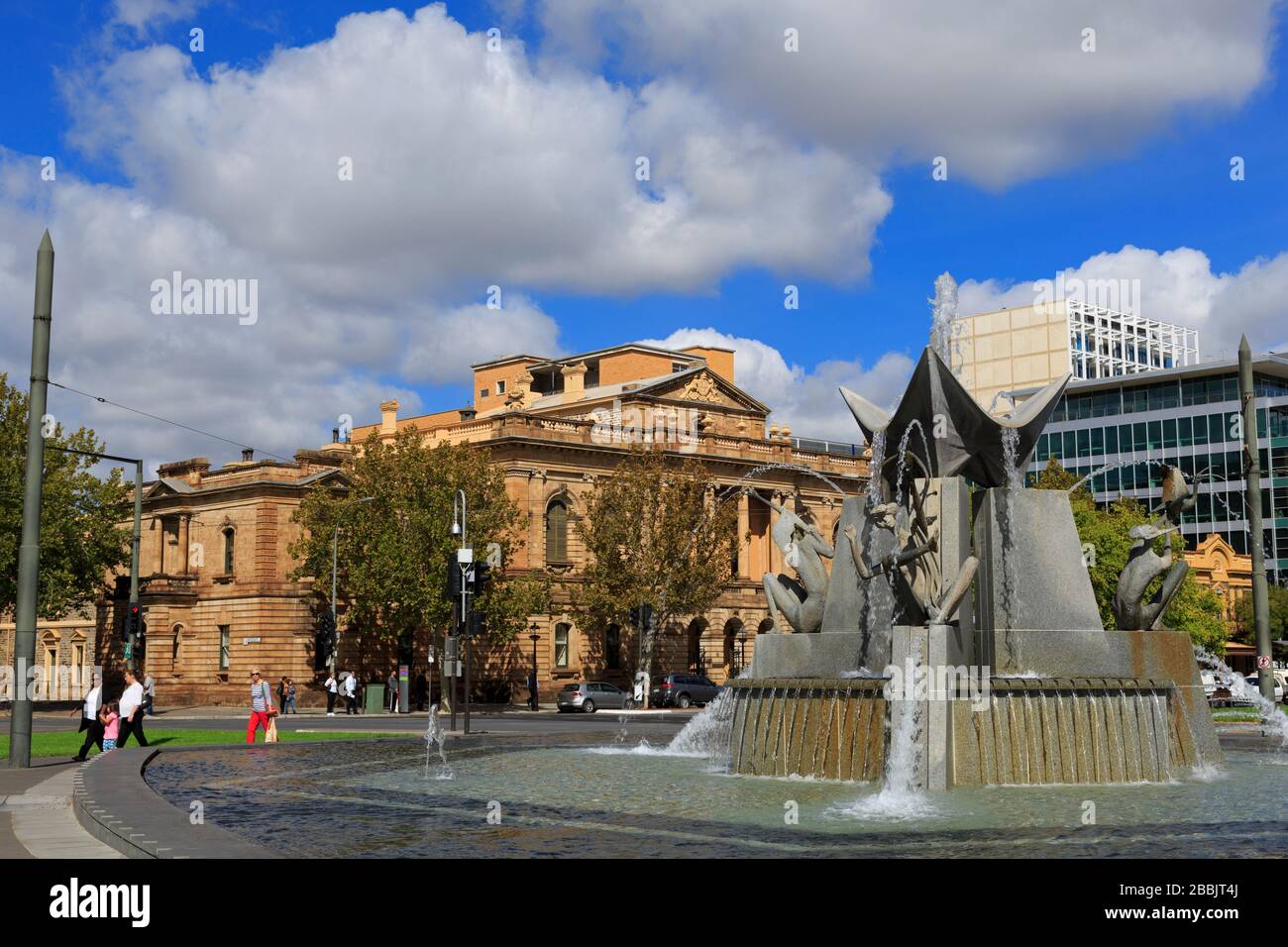 Fountain in victoria square hi-res stock photography and images - Alamy