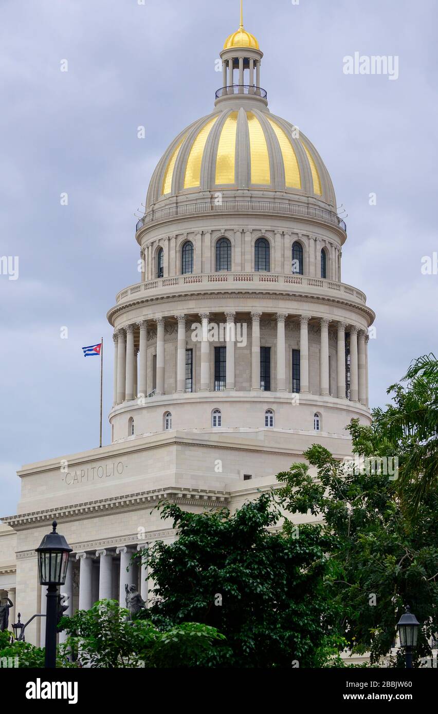 National capital building of havana hi-res stock photography and images ...