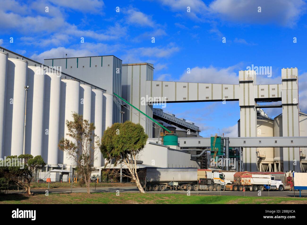 Grain terminal hi-res stock photography and images - Alamy
