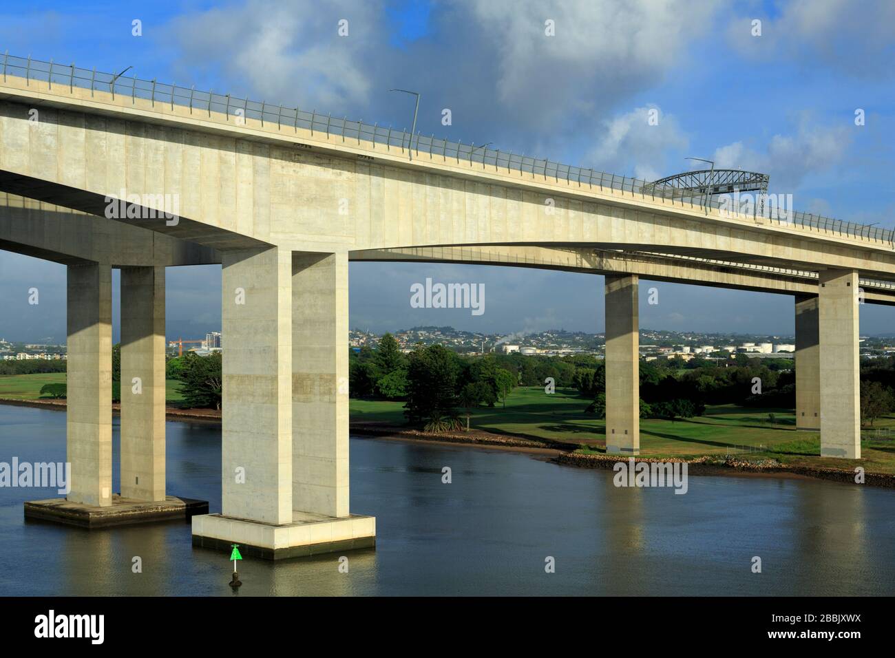 Bridge over the Brisbane River, Brisbane, Queensland, Australia Stock ...
