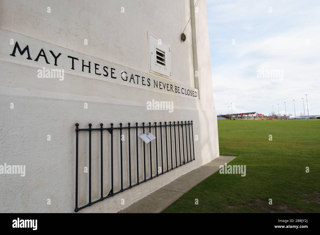 Surrey, Canada - Mar 29, 2020: USA closed border crossing from ...