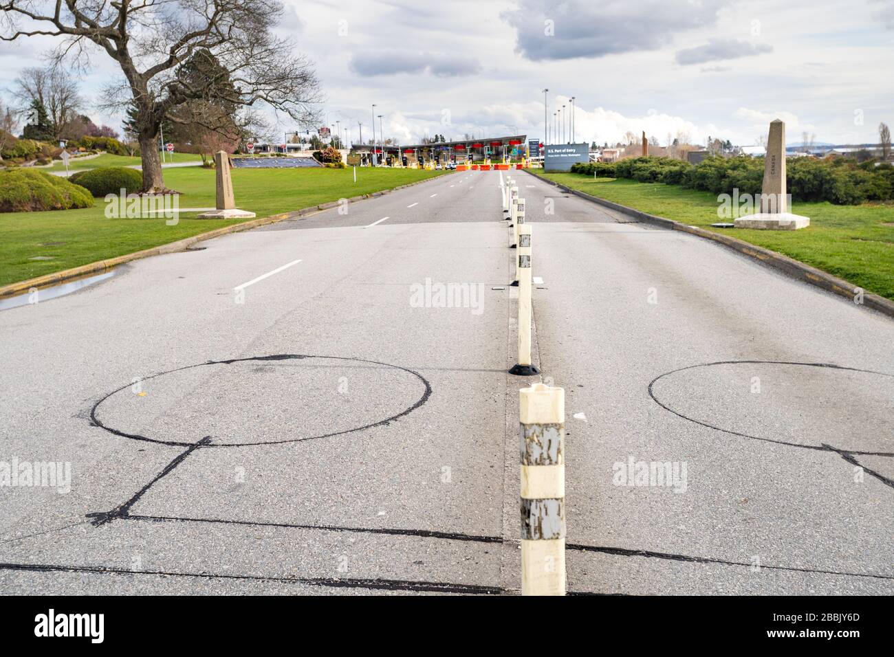 Canada border crossing station hi-res stock photography and images - Alamy