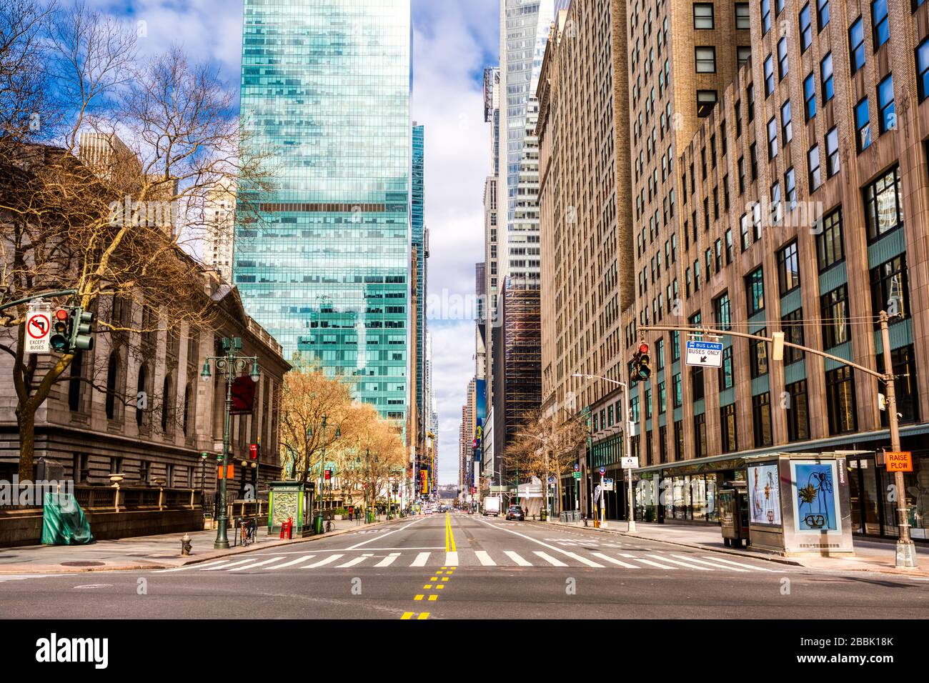 Empty nyc street hi-res stock photography and images - Alamy