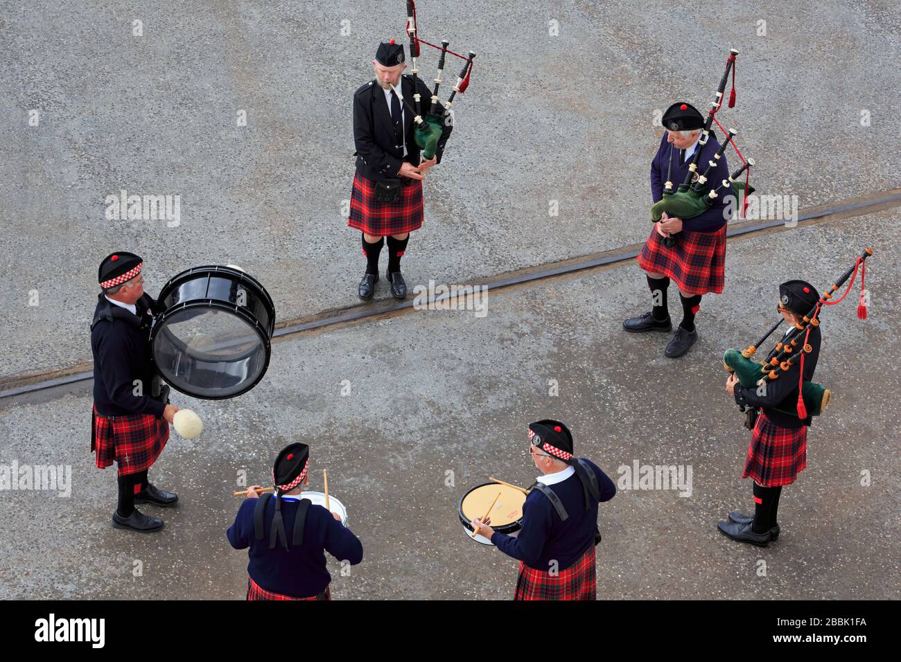 Bagpipe band hi-res stock photography and images - Alamy