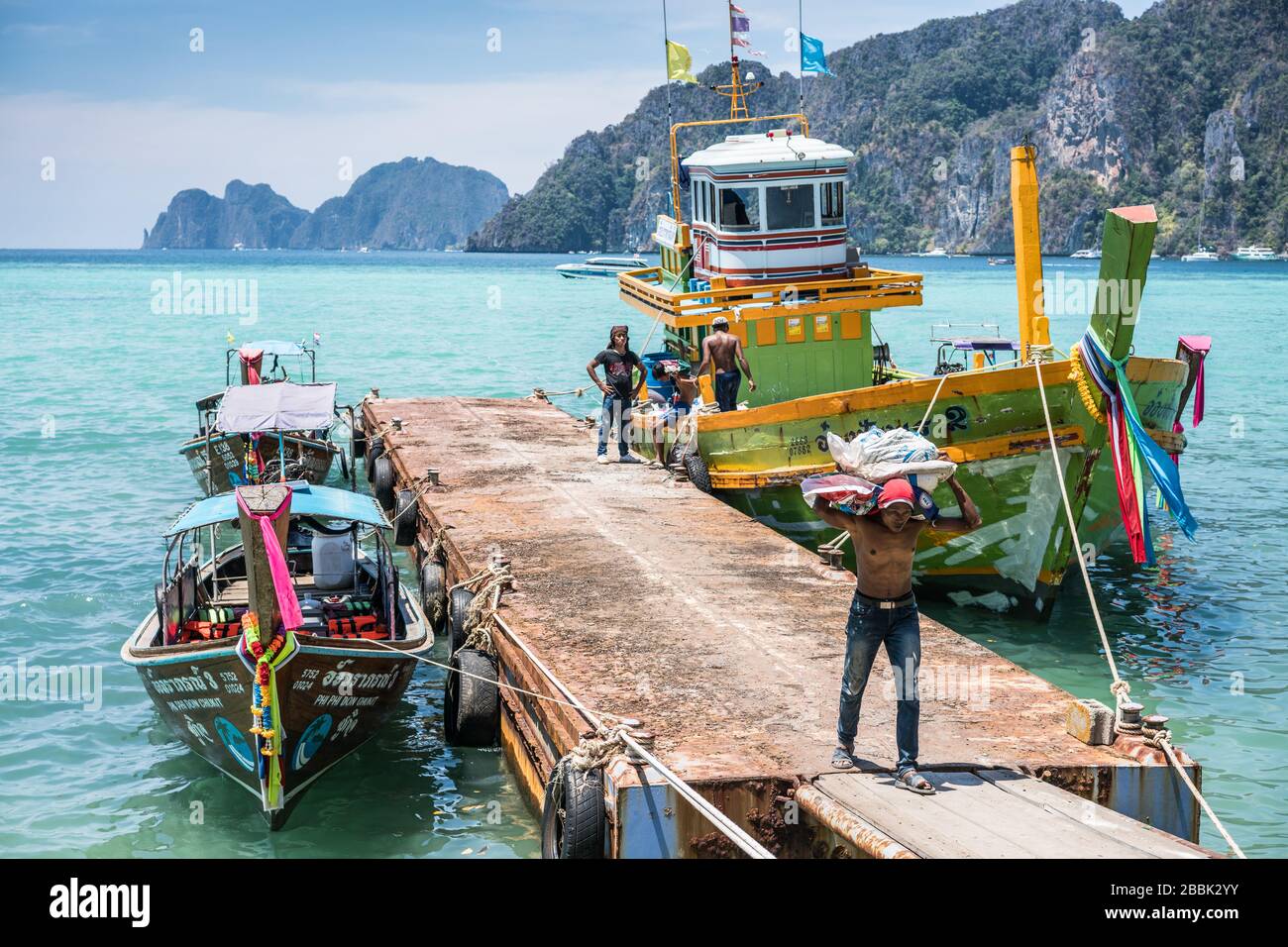 Materials supply hi-res stock photography and images - Alamy