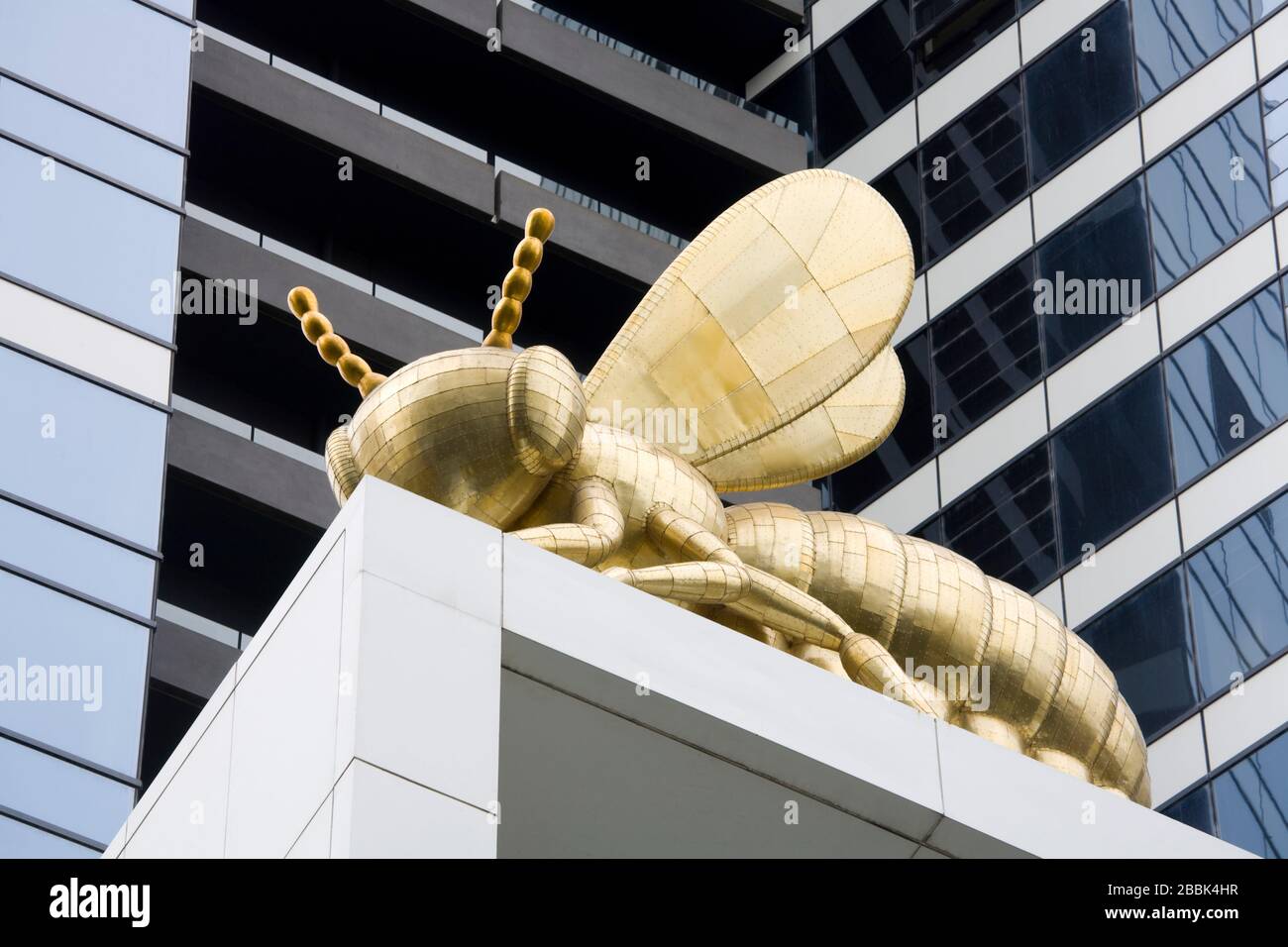Bee sculpture hi-res stock photography and images - Alamy