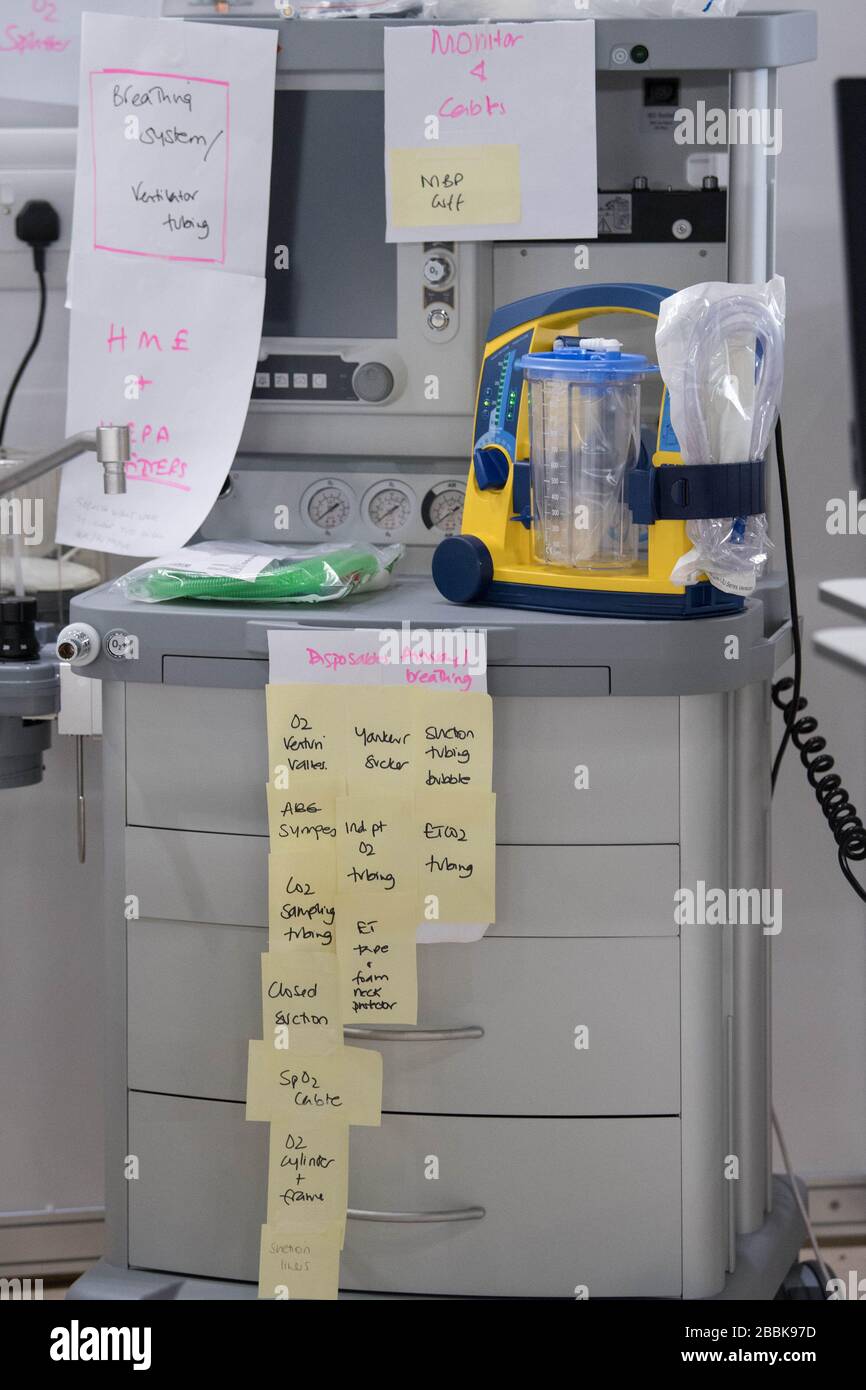 Nhs staff excel centre hi-res stock photography and images - Alamy