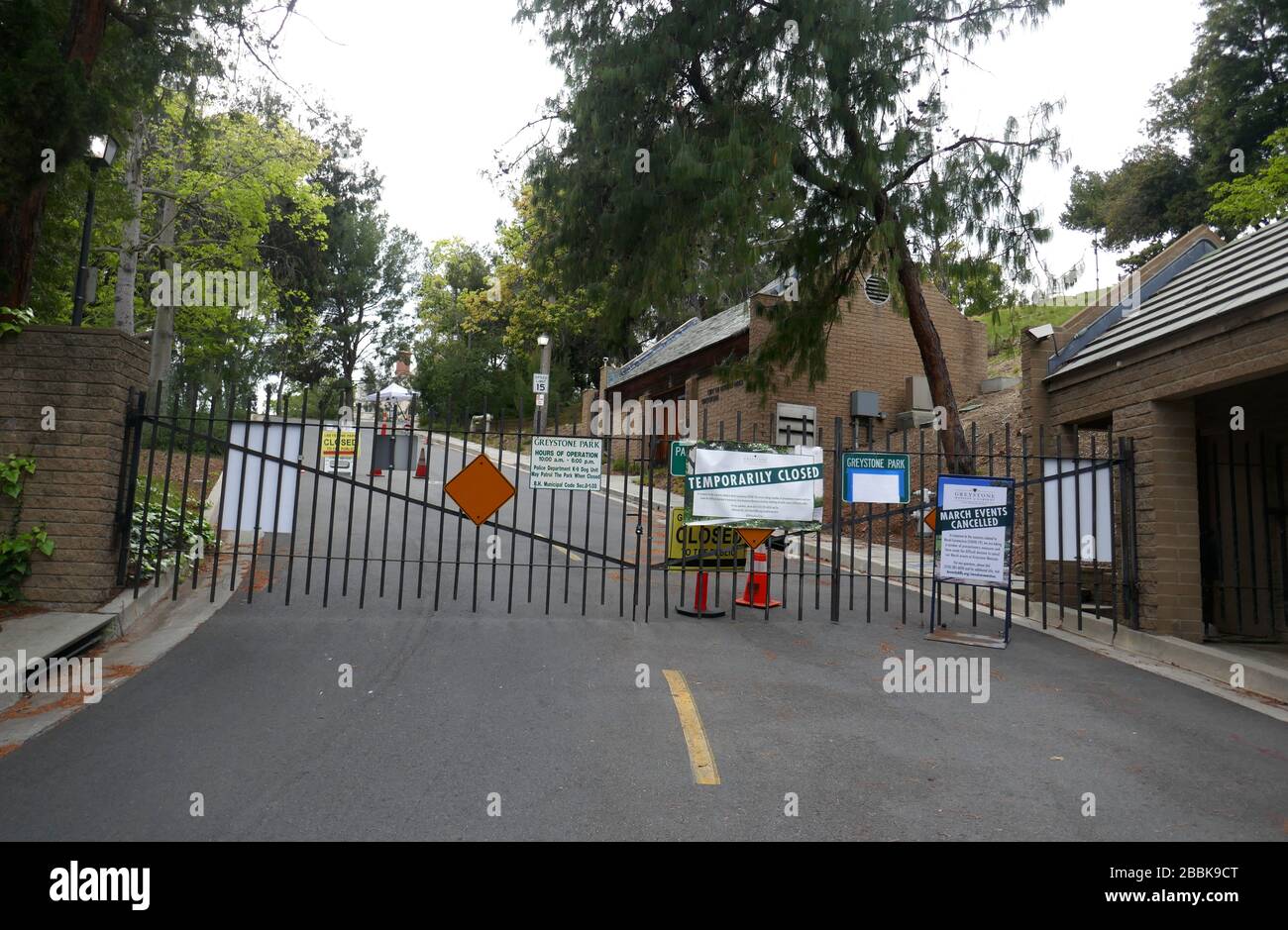 Greystone mansion and park los angeles hi-res stock photography and ...