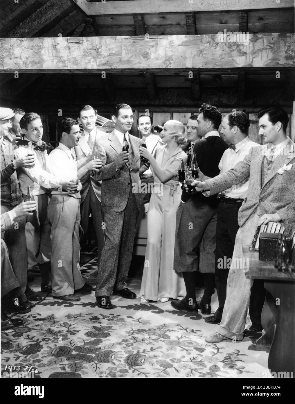 CLARK GABLE CAROLE LOMBARD Director WESLEY RUGGLES (in plus fours) with ...