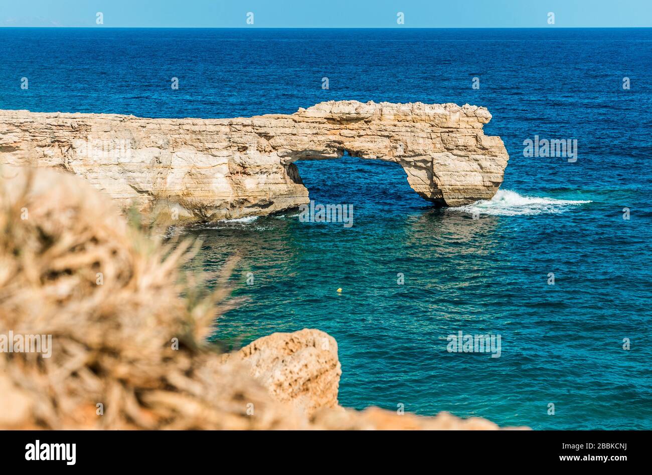 Kamara Beach in Crete, Arch rock in the ocean Stock Photo - Alamy
