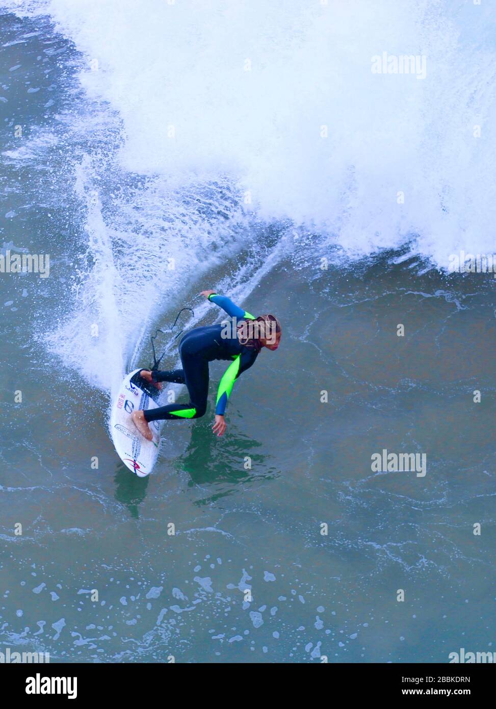 Surfer in wet suit hi-res stock photography and images - Alamy