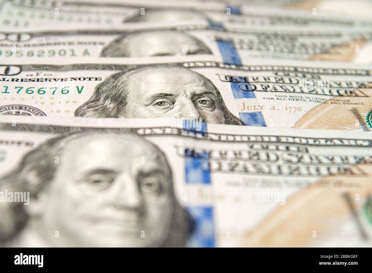 100 usd dollars banknotes hi-res stock photography and images - Alamy