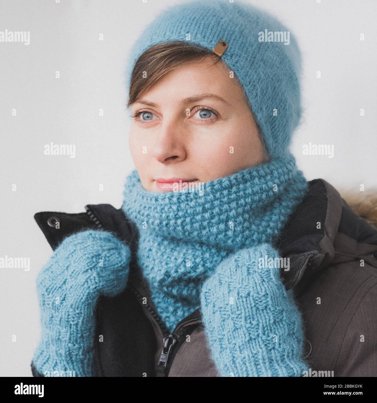 Portrait face romantic young woman hi-res stock photography and images - Alamy