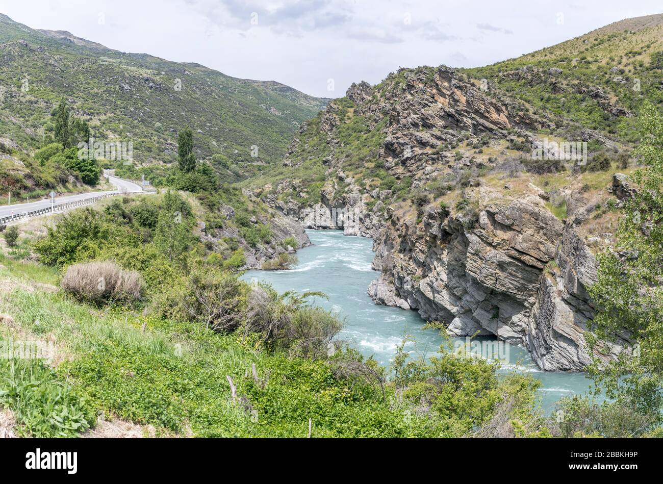 landscape with road 6 and Kawarau river gorge shores, shot in bright ...