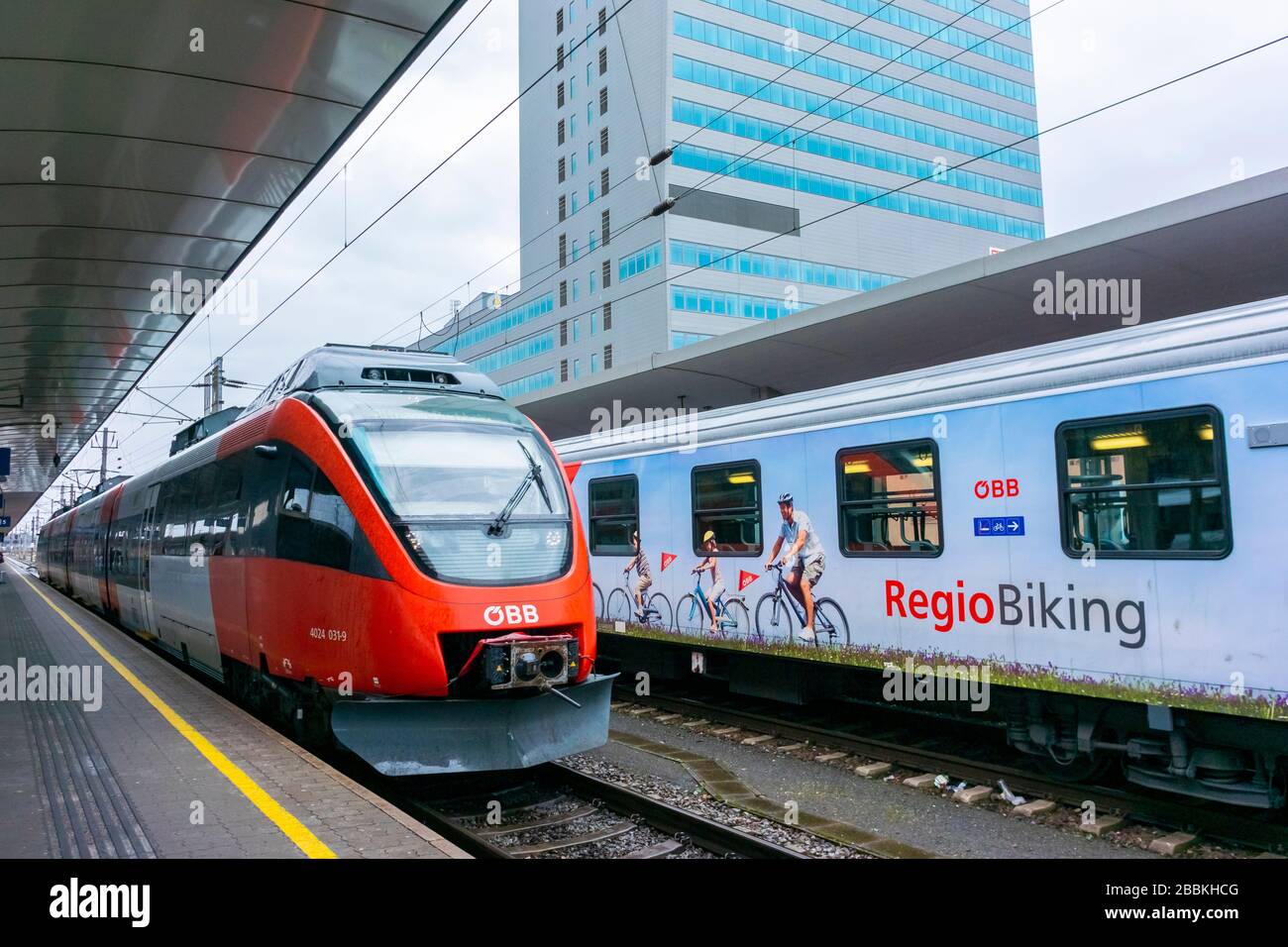 Vienna, Austria, Austrian Train in Station Stock Photo - Alamy