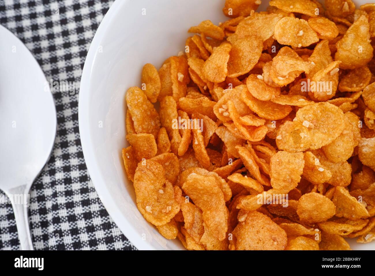Gluten free corn flakes with peanut. Close up Stock Photo - Alamy