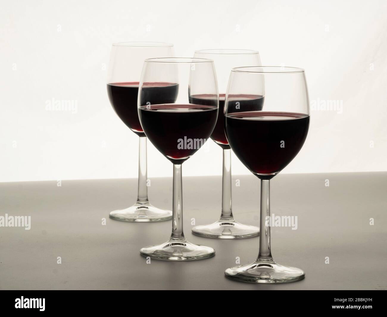 Red wine glasses hi-res stock photography and images - Alamy