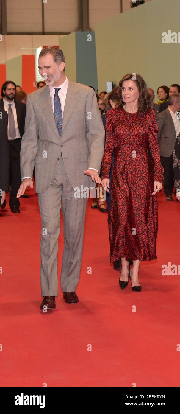 King and Queen of Spain, Felipe VI and his wife Letizia attend ARCO ...