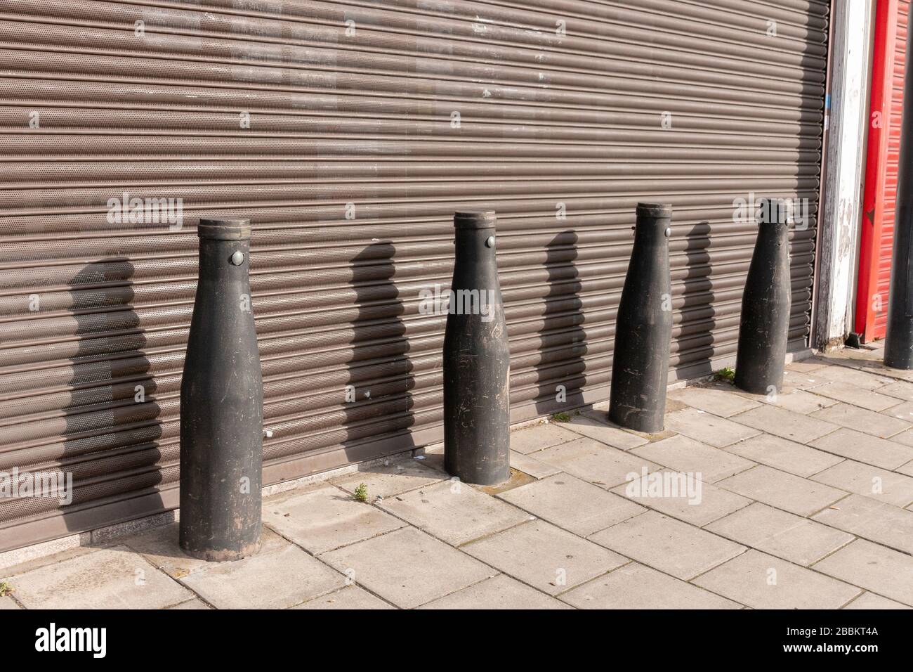 Concrete road dividers hi-res stock photography and images - Alamy