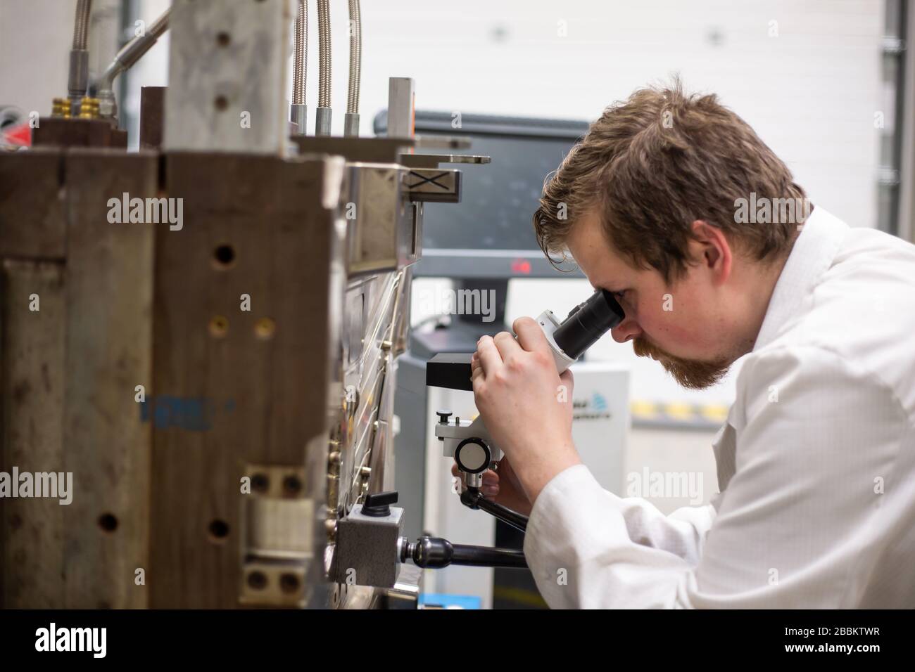 Injection moulding machines hi-res stock photography and images - Alamy