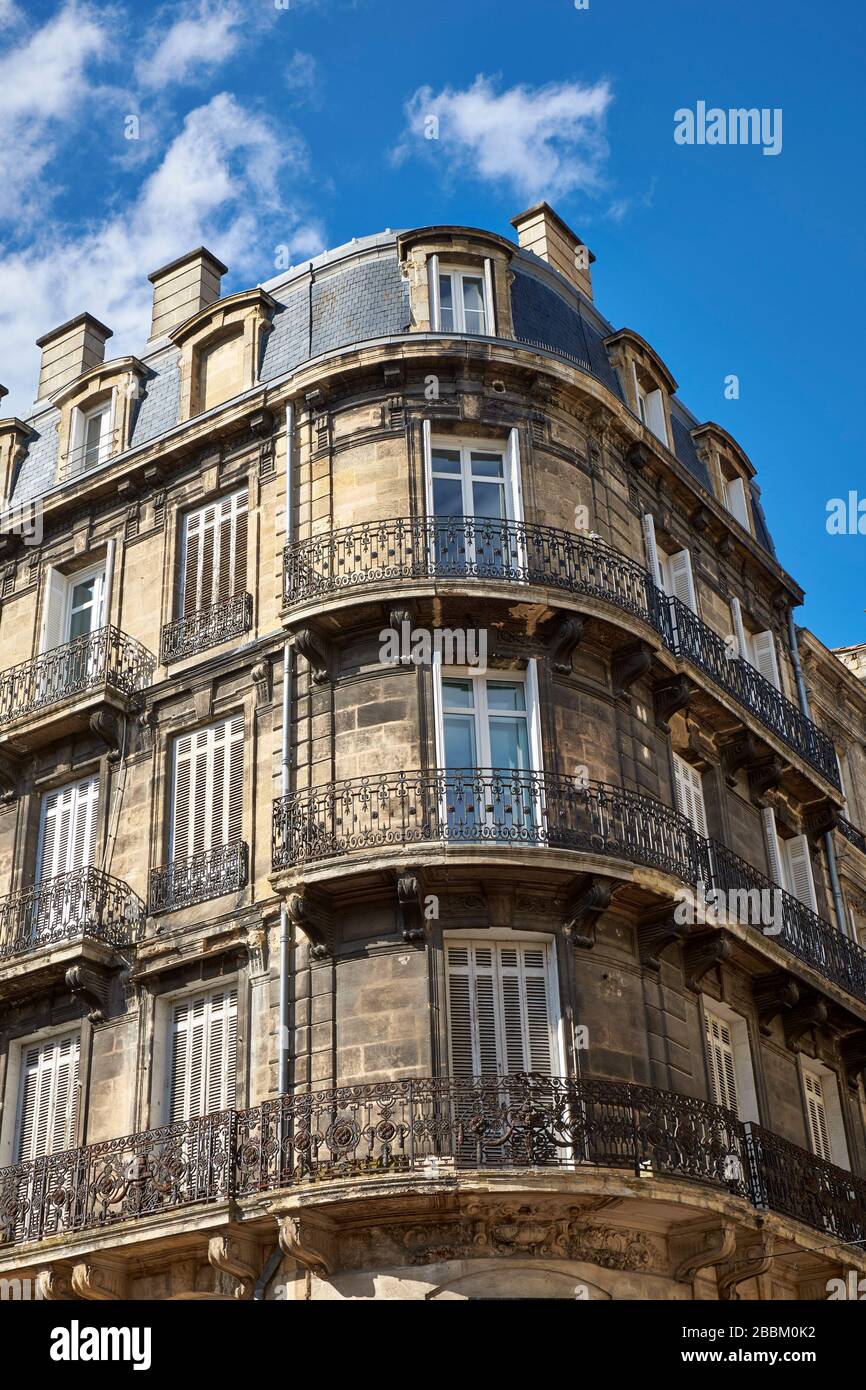 Bordeaux apartment building hi-res stock photography and images - Alamy