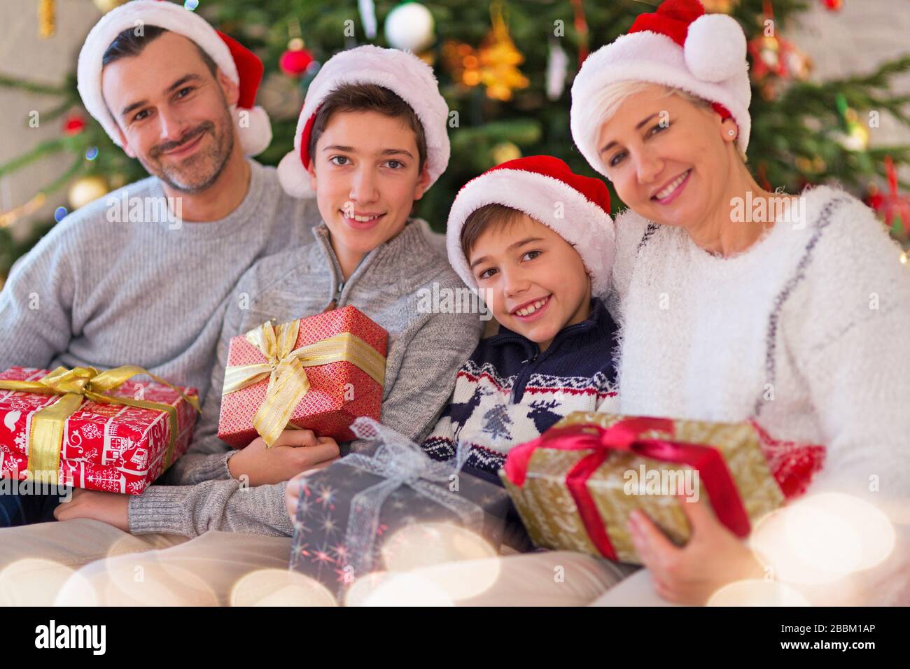 Christmas eve family home hi-res stock photography and images - Alamy