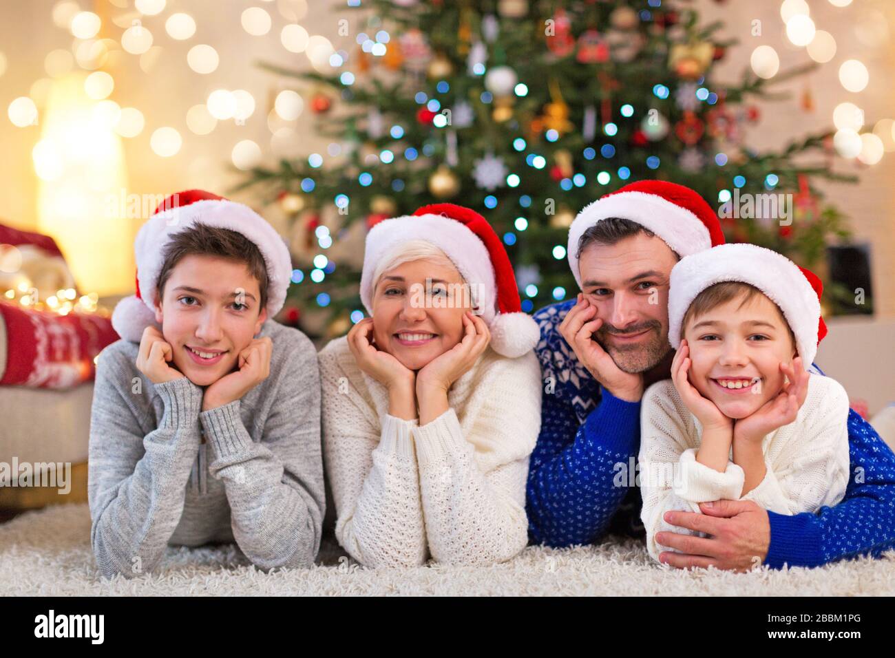 Christmas eve family home hi-res stock photography and images - Alamy