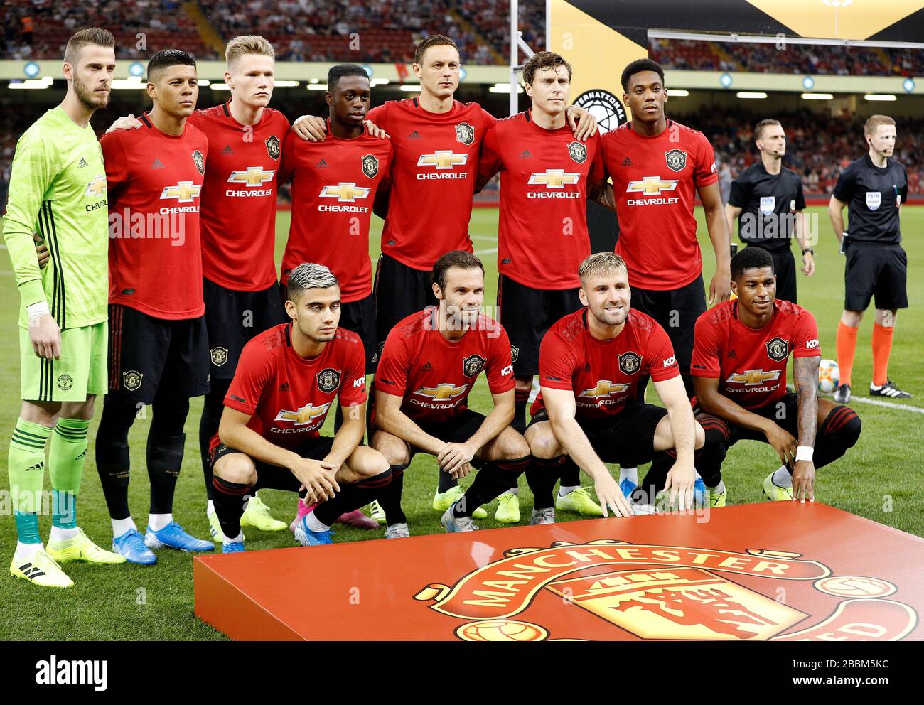 Manchester United's (back left to right) David de Gea, Marcos Rojo ...