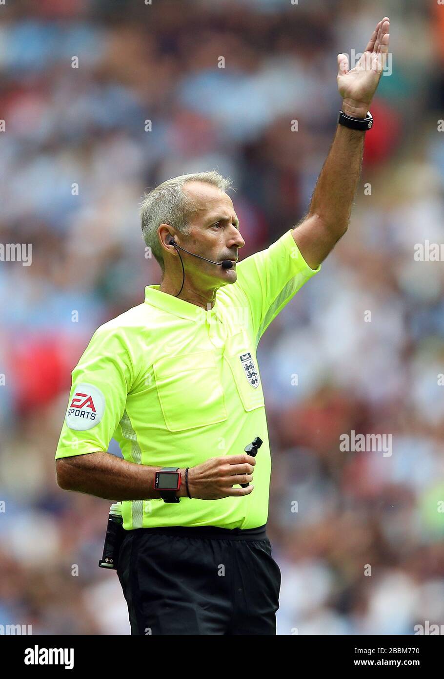 Match referee Martin Atkinson Stock Photo - Alamy