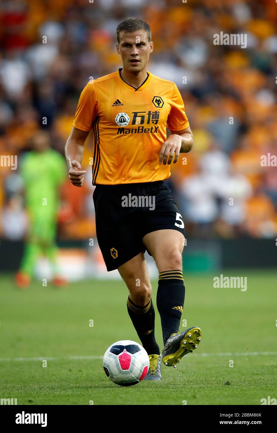 Wolverhampton Wanderers' Ryan Bennett Stock Photo - Alamy
