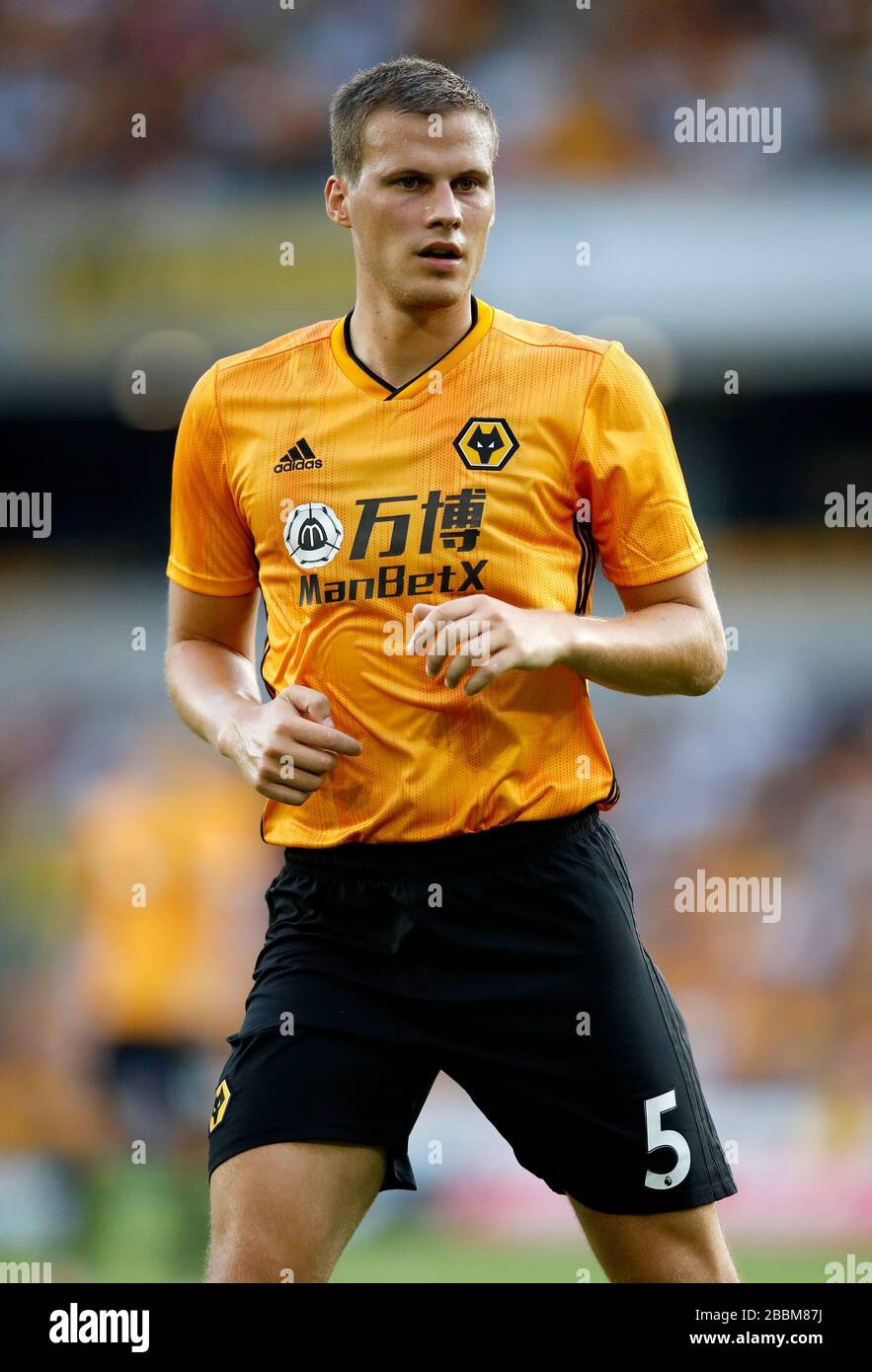 Wolverhampton Wanderers' Ryan Bennett Stock Photo - Alamy