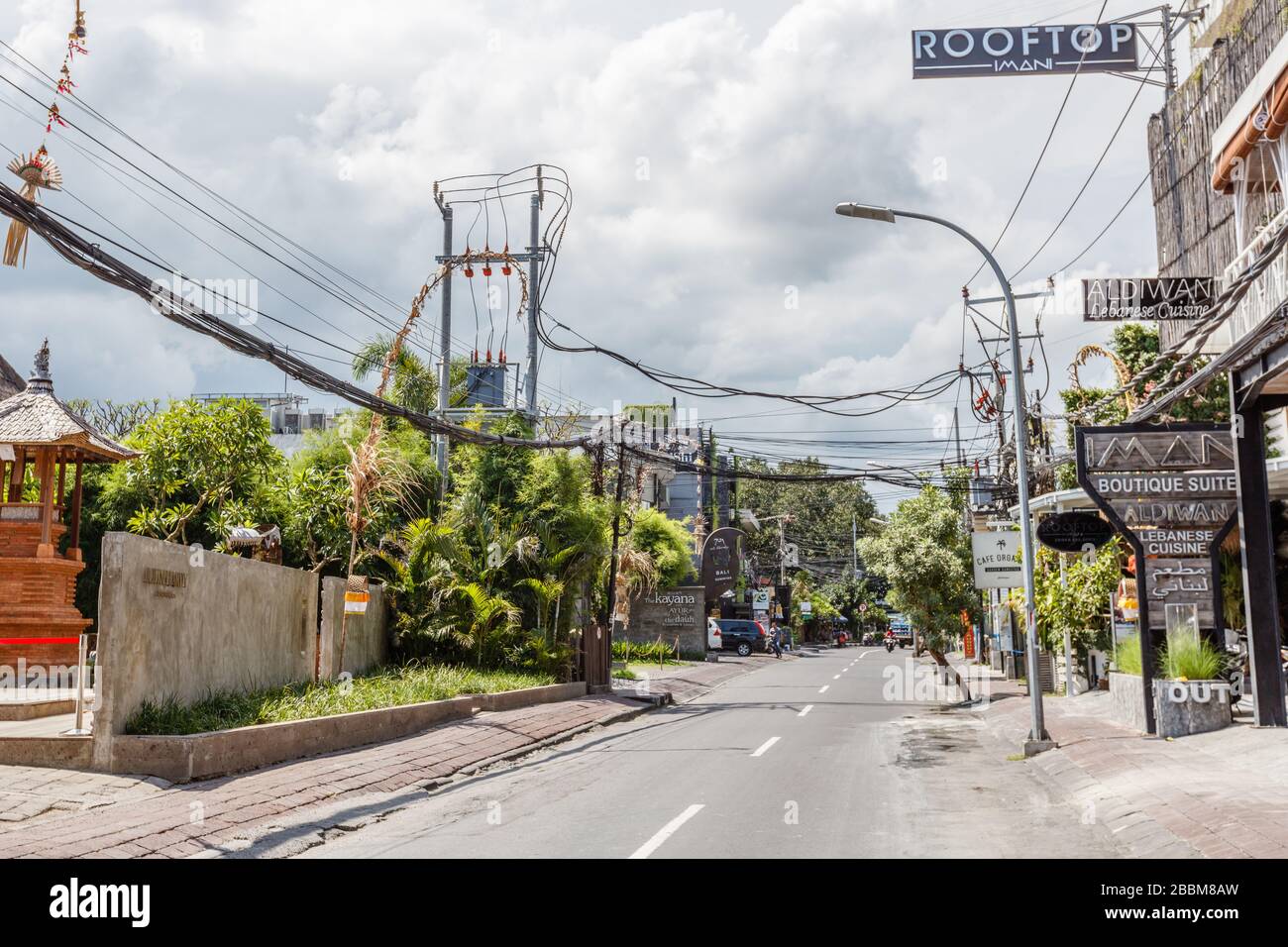 Bali indonesia seminyak street view hi-res stock photography and images ...
