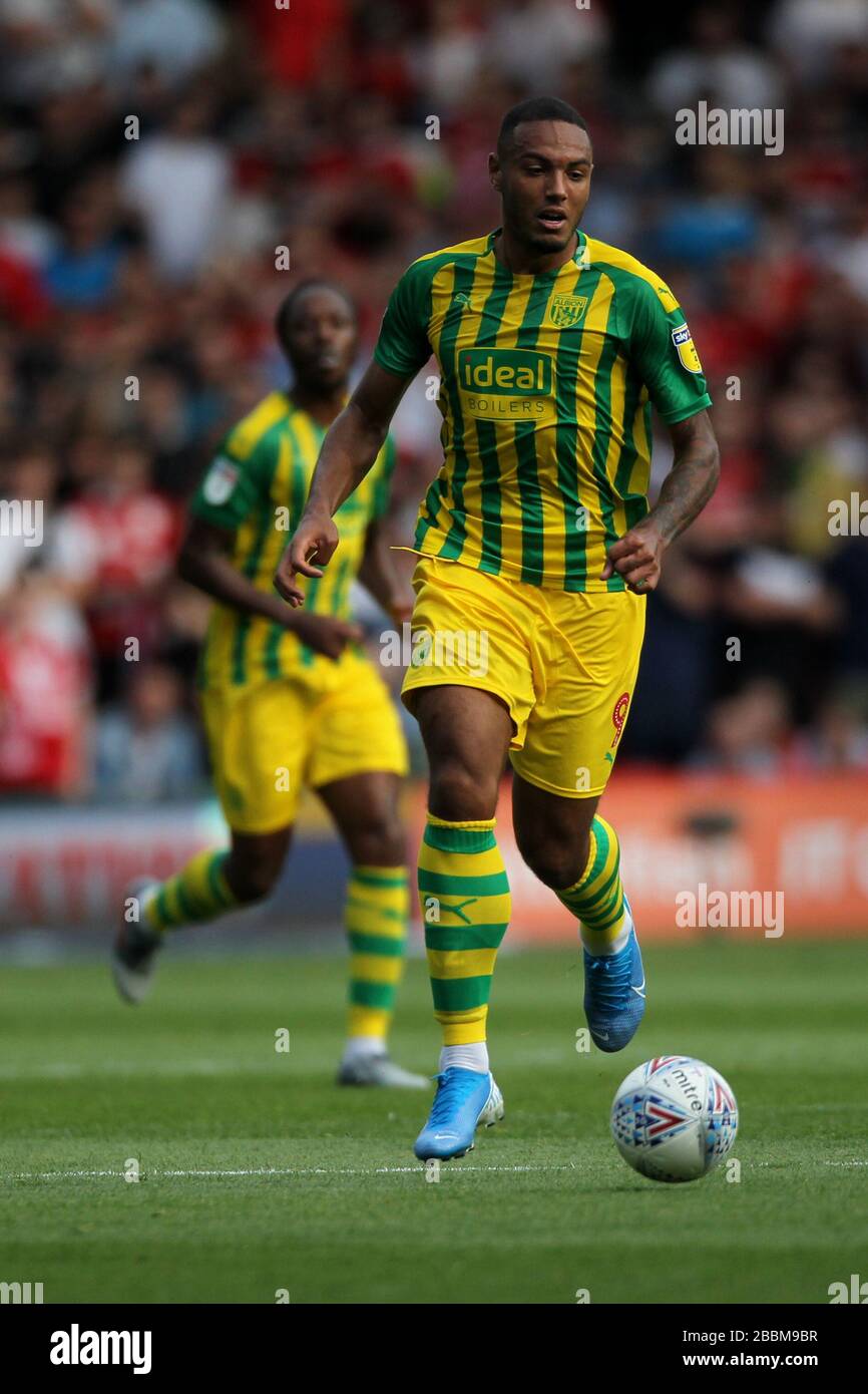 West Bromwich Albion's Kenneth Zohore Stock Photo - Alamy
