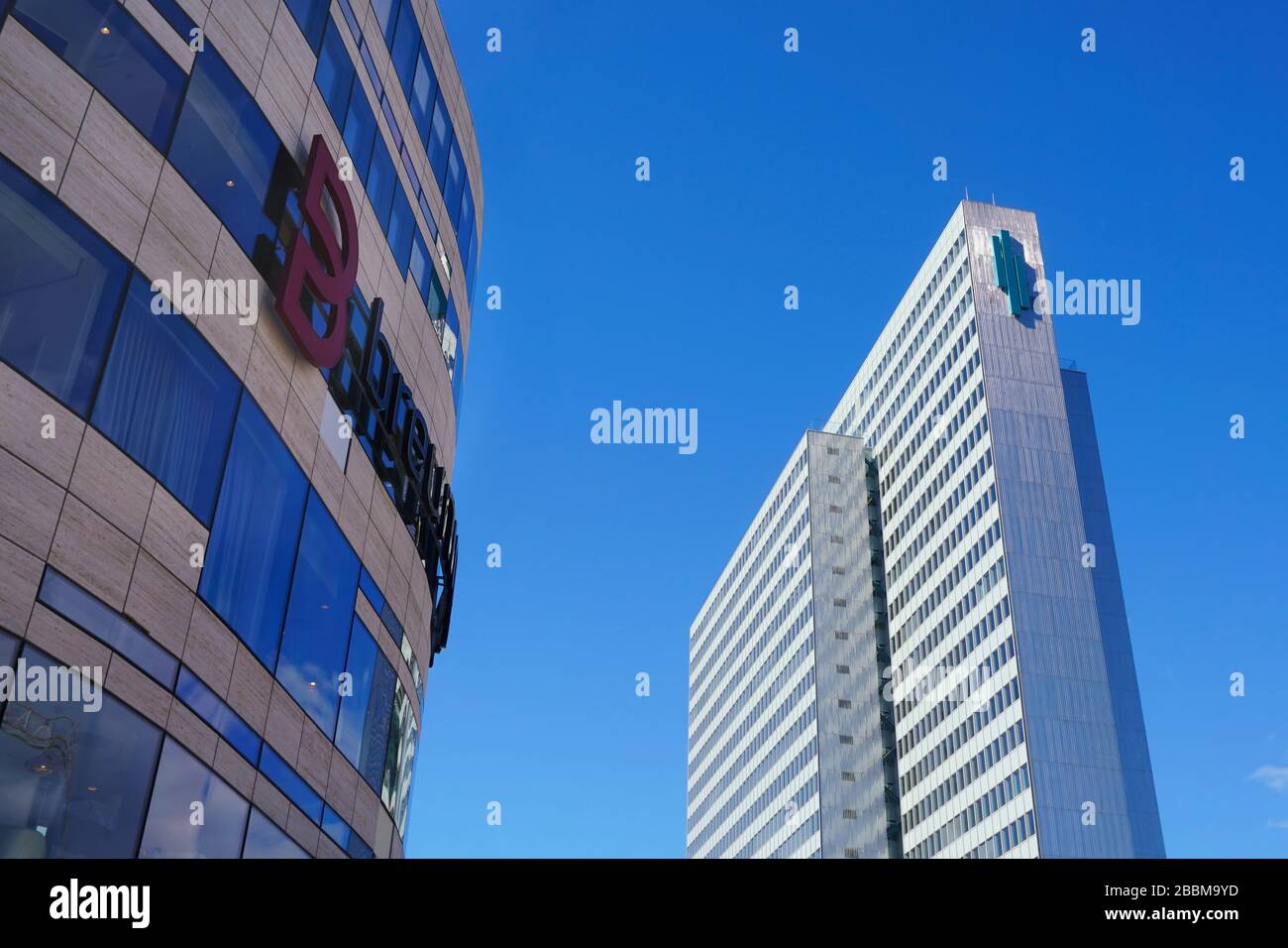The German department store "Breuninger" (left) and the so-called ...
