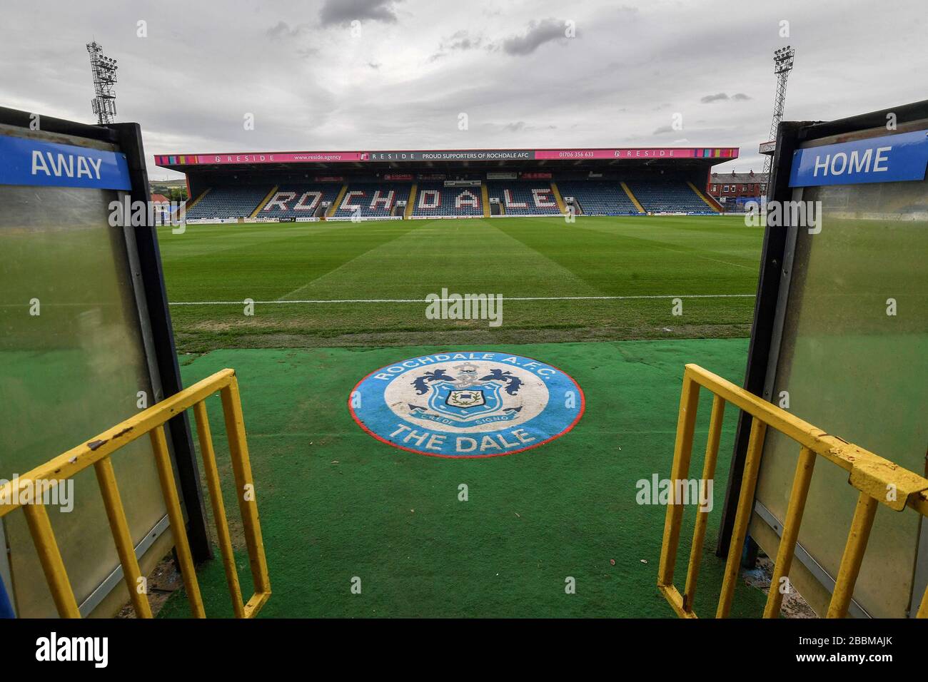 Crown oil arena hi-res stock photography and images - Alamy