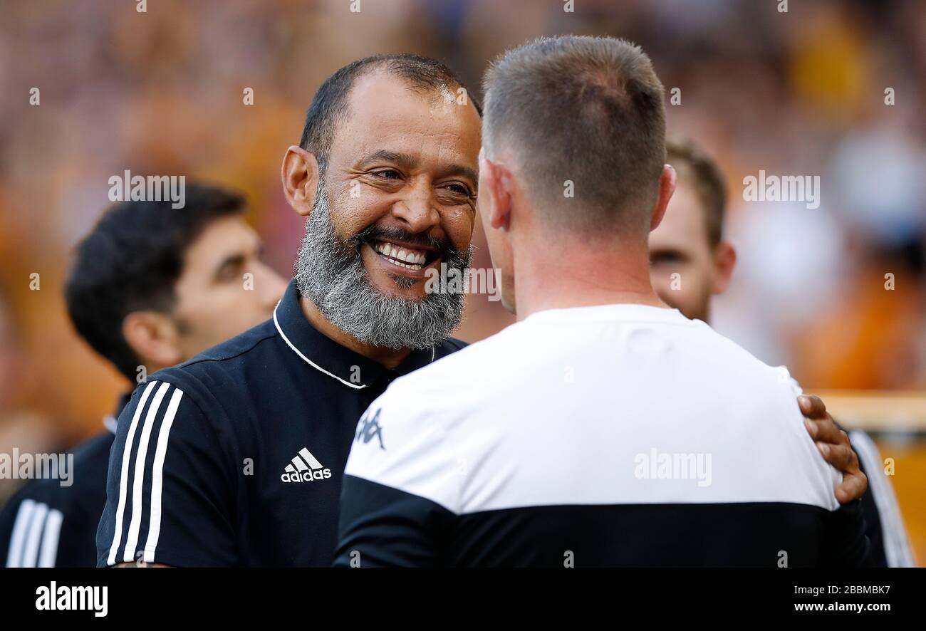 Wolverhampton Wanderers manager Nuno Espirito Santo speaks with ...