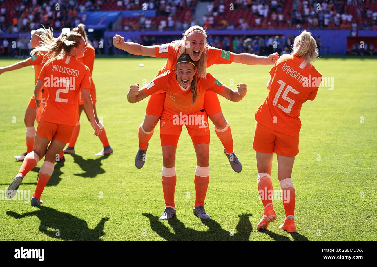Netherlands' Anouk Dekker (bottom) Stefanie van der Gragt (top) and ...