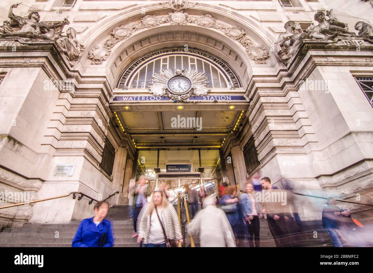 Aerial railway london hi-res stock photography and images - Alamy