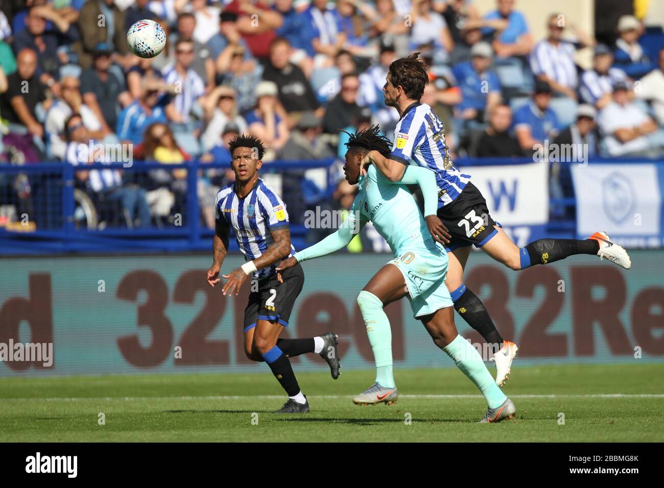 Sheffield Wednesday's Sam Hutchinson (right) and Queens Park Rangers ...