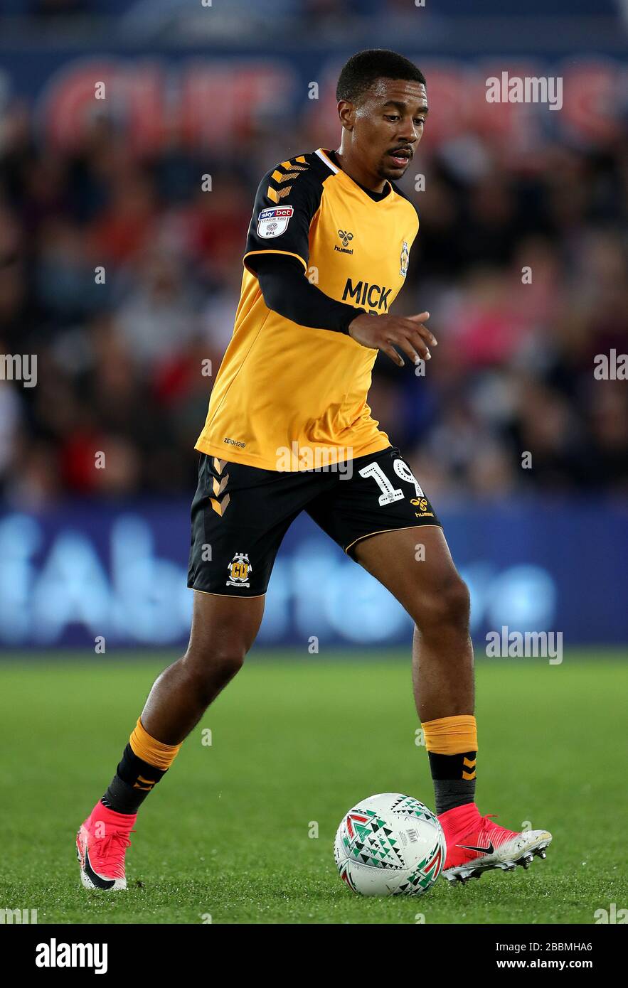 Cambridge United's Reggie Lambe Stock Photo - Alamy