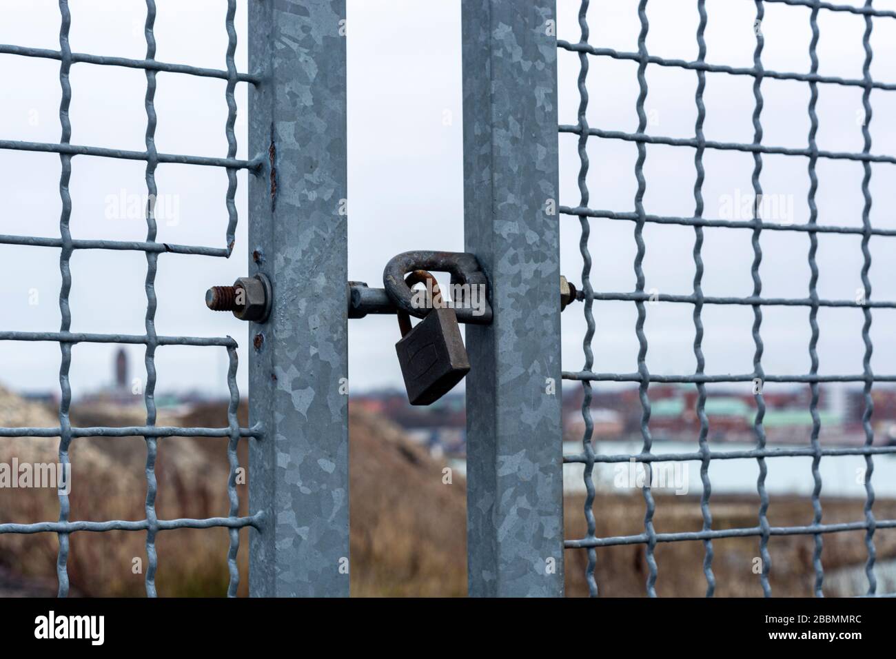 Double entry gate hi-res stock photography and images - Alamy