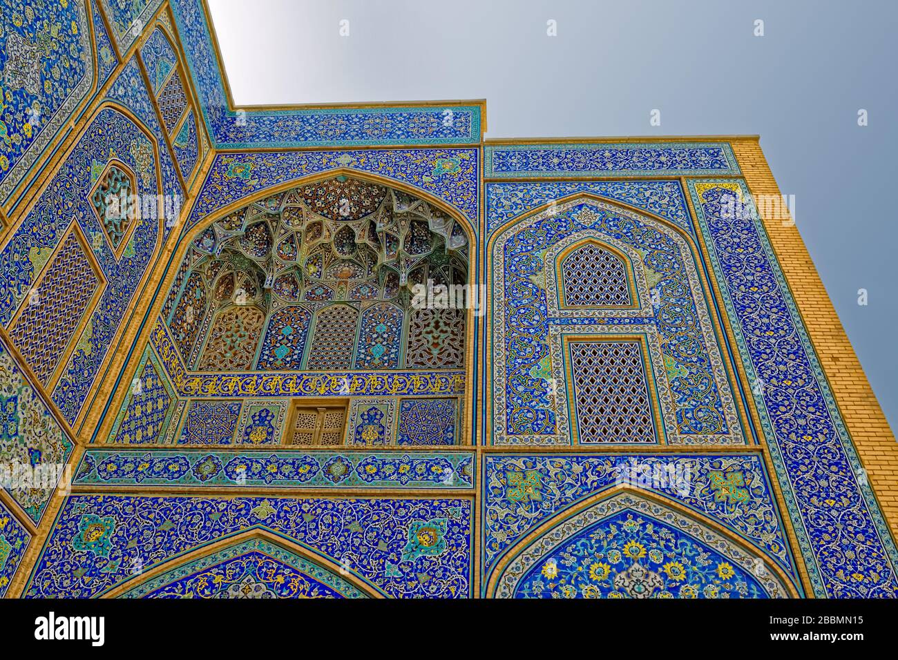 Sheikh lotfollah isfahan exterior hi-res stock photography and images ...