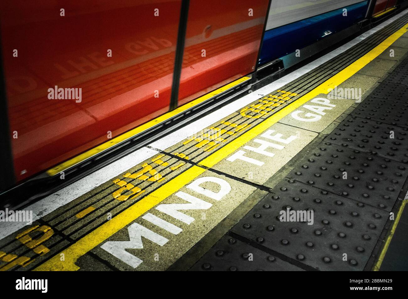 London Underground - Mind the Gap Stock Photo - Alamy